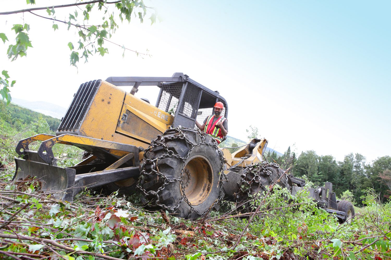 Opérateur de machine en voirie forestière | Métiers de la forêt et du bois